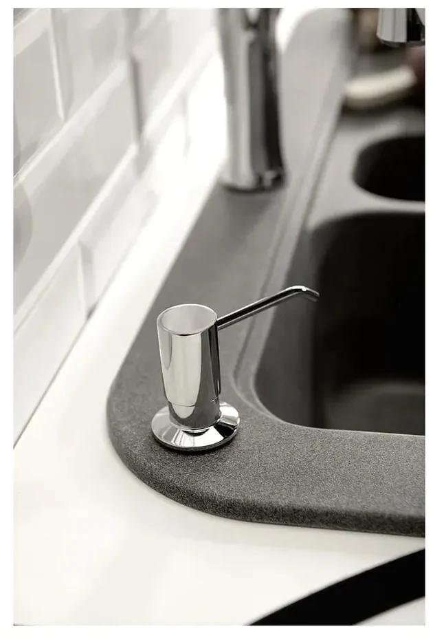 Dozator de săpun lichid maro închis din plastic 350 ml – Sapho | BIANO